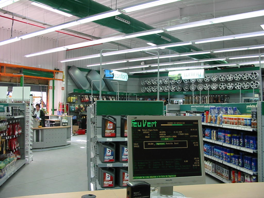 Acondicionamiento de Locales Comerciales Feu Vert Ibérica - Crarq